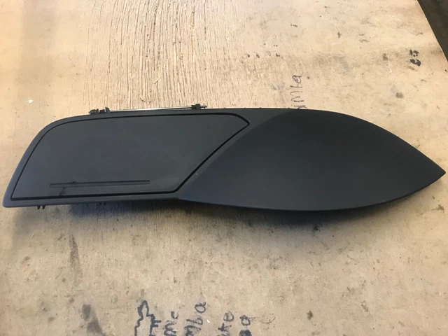 FORD FOCUS MK2 Dashboard Glove Box Storage Compartment Cubby Hole £40. ...