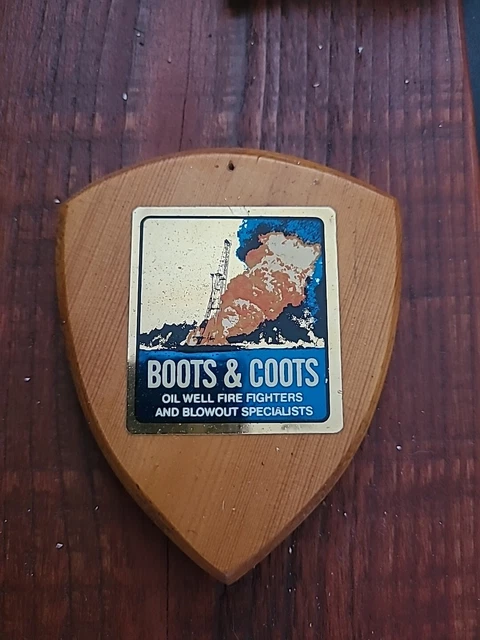 OLD OBSOLETE BOOTS And Coots Oil Well Firefighters Mounted Helmet Badge ...