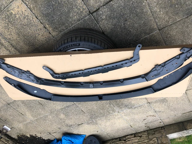BMW M4 F82 Front Bumper Spoiler M Performance 51192410360 Genuine £120. ...