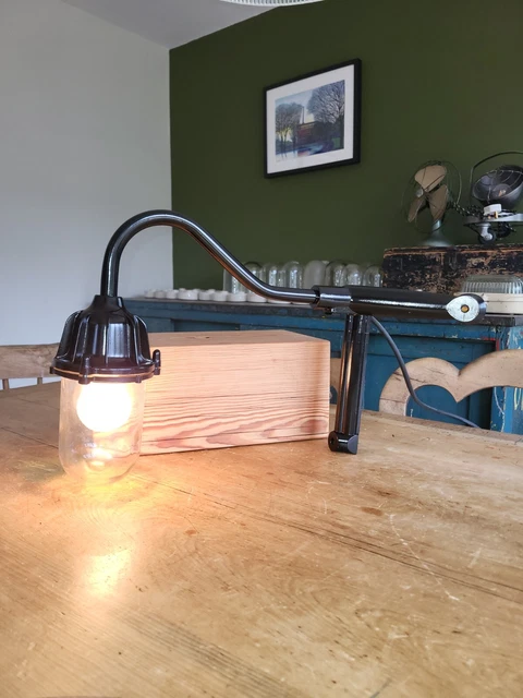 VINTAGE RECLAIMED COUGHTRIE SW10 Corner swan neck outsidelight £120.00 ...