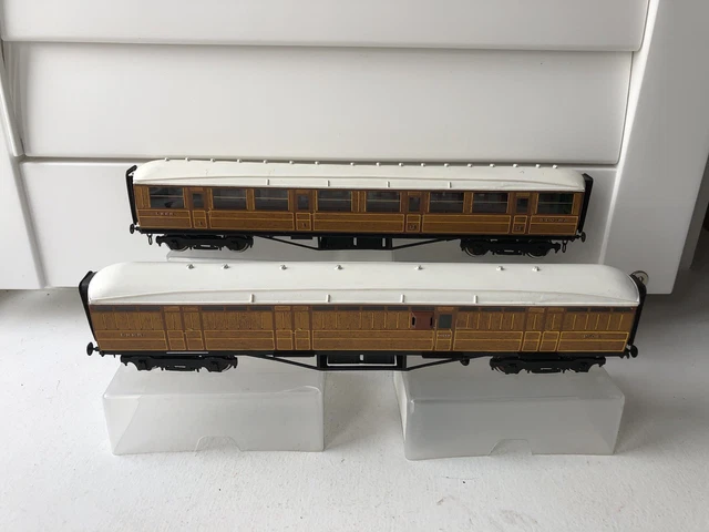 TWO NICE KIT Built Teak Coaches Model Railway OO Gauge £21.00 - PicClick UK