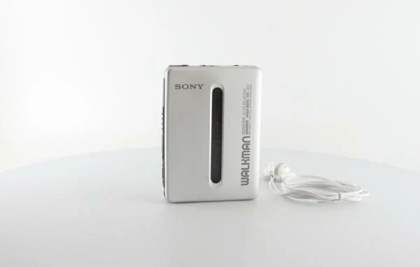 VINTAGE SONY WALKMAN - Mega Bass - Silver (WM-EX672/SM) $541.49 ...