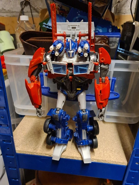 TRANSFORMERS WEAPONIZER OPTIMUS Prime Action Figure Hasbro Autobot ... TRANSFORMERS WEAPONIZER OPTIMUS Prime Action Figure Hasbro Autobot ...
