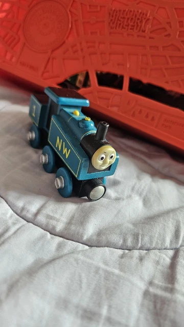 THOMAS & FRIENDS Thomas The Tank Engine Limited Edition 1942 £16.13 ...