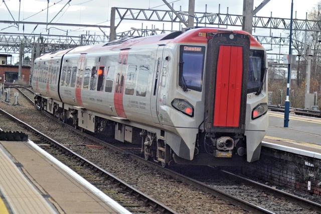 CLASS 197 NO 197012 in tfw at crewe £1.20 - PicClick UK