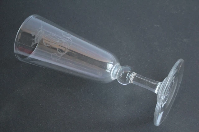 ANCIEN VERRE CRISTAL gravé Couronne de Marquis MB (54361) EUR 59,00 - PicClick FR