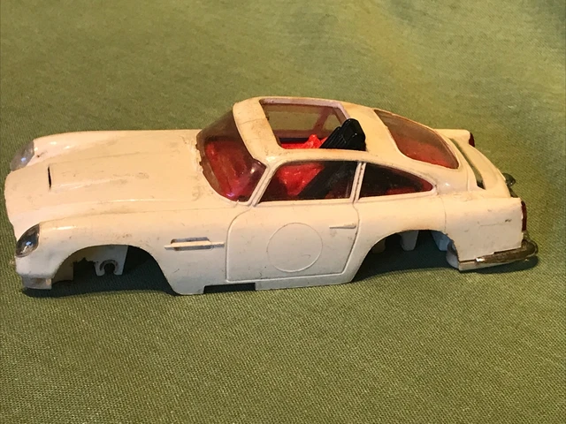 RARE VINTAGE SCALEXTRIC White James Bond Aston Martin Gt C97/C68 Car ...
