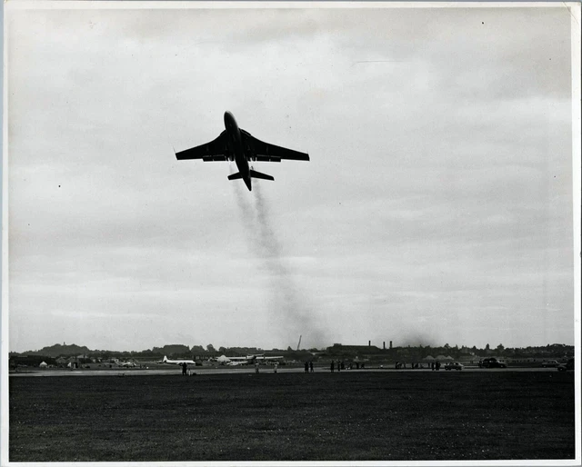 VICKERS VALIANT DE Havilland Super Sprite Rocket Engine Vintage Photo ...