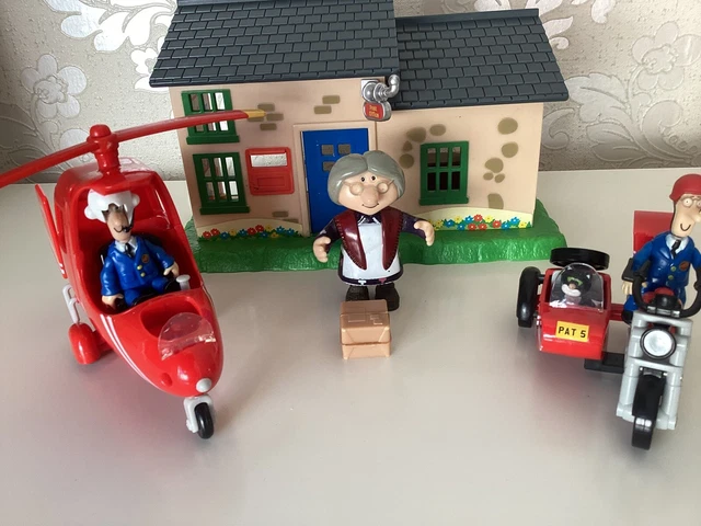 POSTMAN PAT POST Office with Pat & Mrs Goggins - Helicopter -Motorcycle ...
