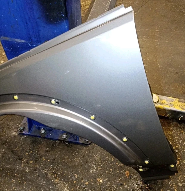 LAND ROVER DISCOVERY 3 Front Wing Fender Passenger Side Grey 2004–2012 ...