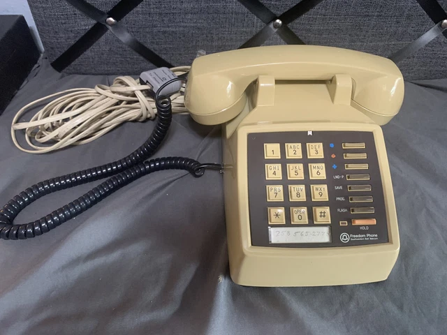 VINTAGE SOUTHWESTERN BELL Freedom Phone Push Button Touch Tone Desk ...