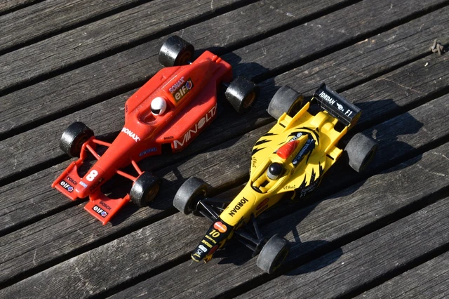 SCALEXTRIC YELLOW JORDAN Honda F1 Car Mastercard No 9 C2126 and Red ...