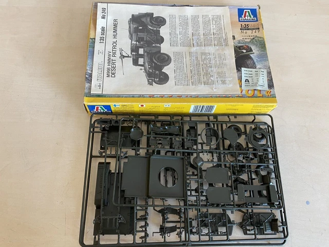 ITALERI 249 1:35 M998 HMMWV DESERT PATROL Hummer ungebaut und komplett ...