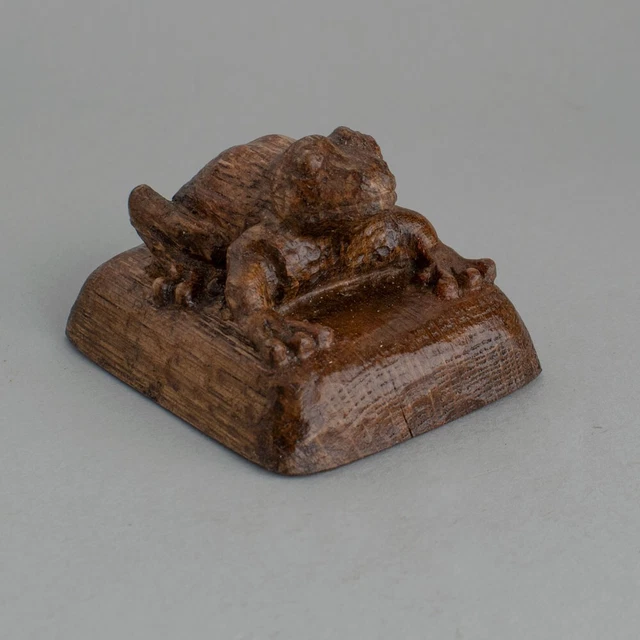 LIFE-SIZED HAND CARVED From SOLID OAK Wood/Wooden FROG/TOAD on PLINTH ...