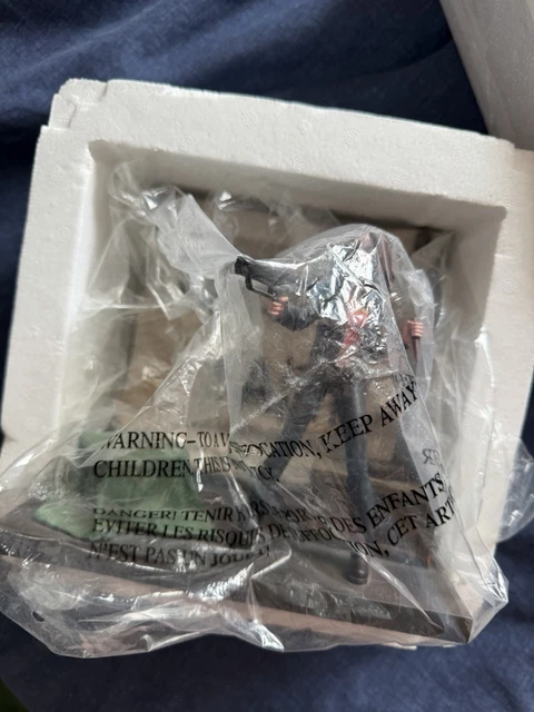 RARE BUFFY THE Vampire Slayer/ANGEL Faith Statuette Diamond Select Toys ...