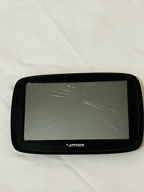 TOMTOM GO 50 SatNav 5” & Unit only. For Parts Only. Smashed Screen Not ...