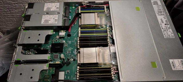 FUJITSU PRIMERGY RX2530 M2 Server E5-2667v4 128GB RAM 2x HS 8x SFF ...