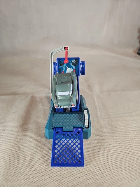 FISHER PRICE IMAGINEXT Disney Cars 2 Finn Mc Missile playset spy bomb ...