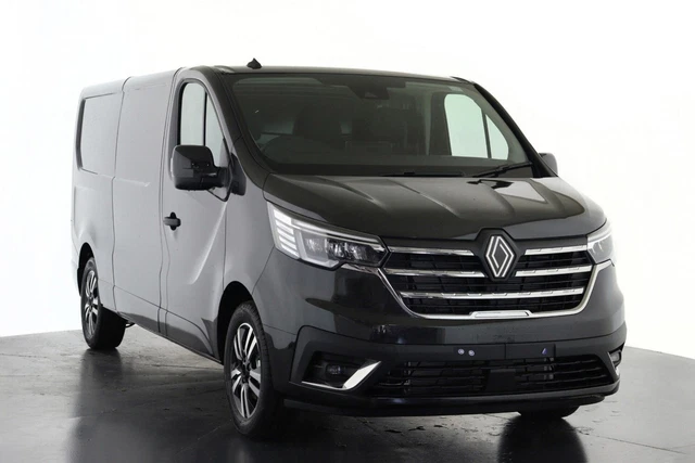2025 RENAULT TRAFIC LL30 Blue dCi 150 Extra Sport [Safety] Panel Van ...