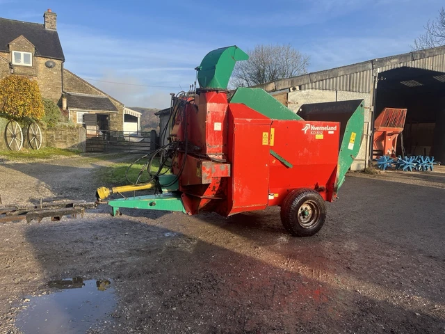KVERNELAND STRAW CHOPPER. Trailer Tractor Loader Cattle Tanker Spreader ...
