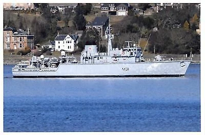 POSTCARD ROYAL NAVY Hunt Class Minehunter HMS Cattistock M31 River ...