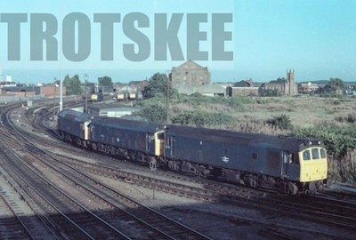 35MM COLOUR NEGATIVE BR British Rail Diesel Loco 25211 Class 25 ...