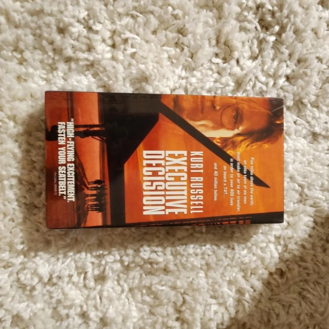 EXECUTIVE DECISION VHS Kurt Russell Sealed Action Movie Collectible $16 ...
