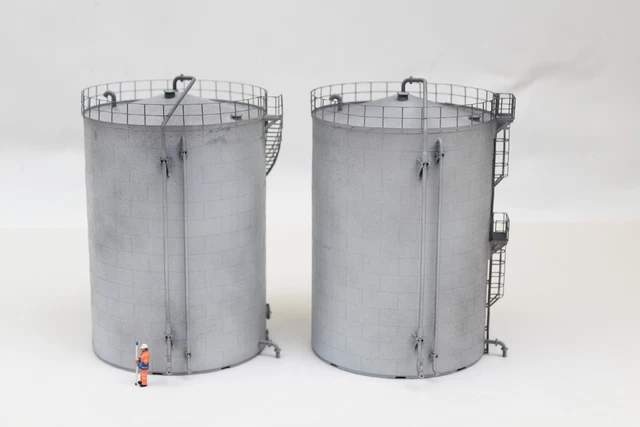 LARGE OIL STORAGE Tanks 165mm - TWIN PACK - GREY WEATHERED £139.90 ...