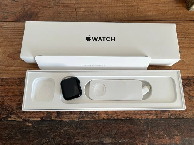 APPLE WATCH SE 40mm Midnight Blue Sports Boxed - With Accessories £104. ...