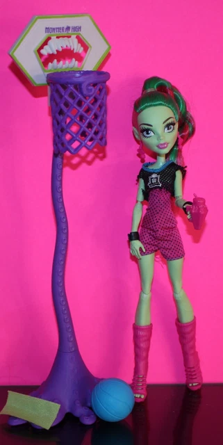 MATTEL MONSTER HIGH 2016 Casketball Champ Venus McFlytrap Doll $30.00 ...