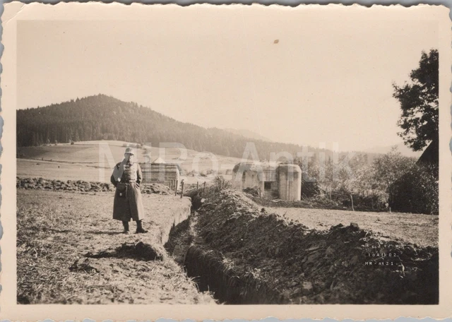 FOTO, GEBIRGS-JÄGER-REGIMENT 98, Graben und Bunker der Sudeten, CZE ...