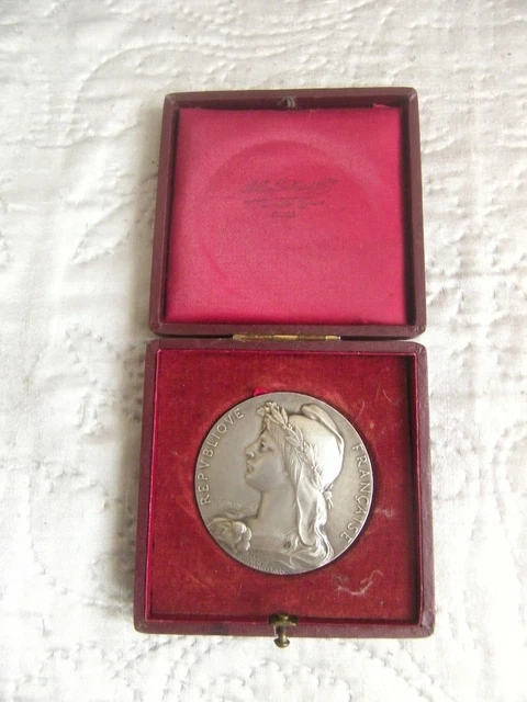 ANCIENNE MEDAILLE BRONZE Republique Francaise A.desaide O.roty EUR 10 ...