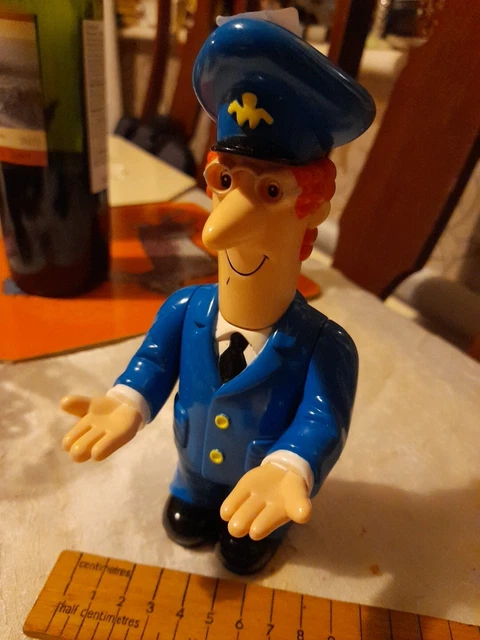 POSTMAN PAT LARGE Figure Postman Pat Slight Movable Figure 16cm . £5.95 ...