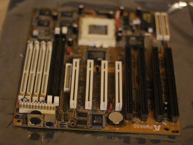 SOCKET 7 AT motherboard PS/2 mouse PCI ISA USB 512kb Amptron PM8600 ...