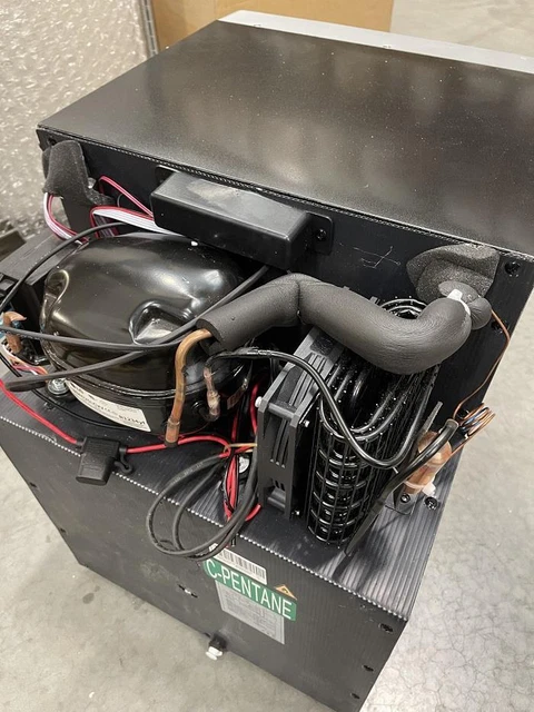 ALPICOOL ADVENTURER AD50 COMPRESSOR FRIDGE CAMPERVAN MOTORHOME SILVER ...