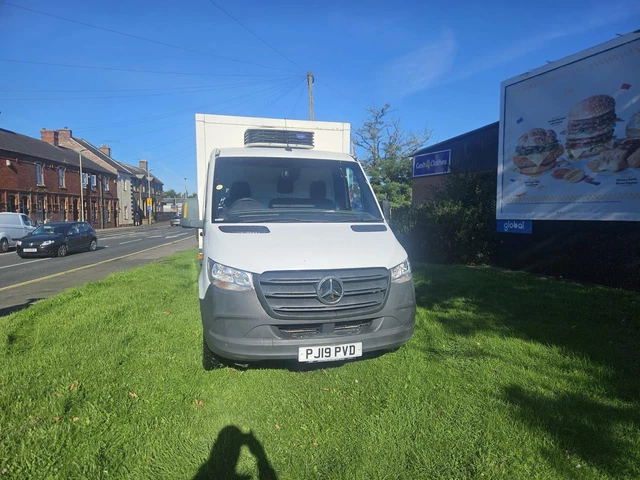 MERCEDES-BENZ SPRINTER FRIDGE Van - 12m MOT 150k Automatic PX/Swap £ ...
