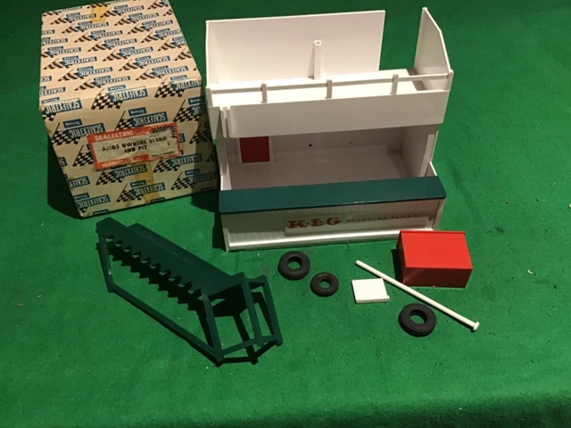 A/203 RACING PIT and Owners Stand Scalextric. 1960,s £18.81 - PicClick UK
