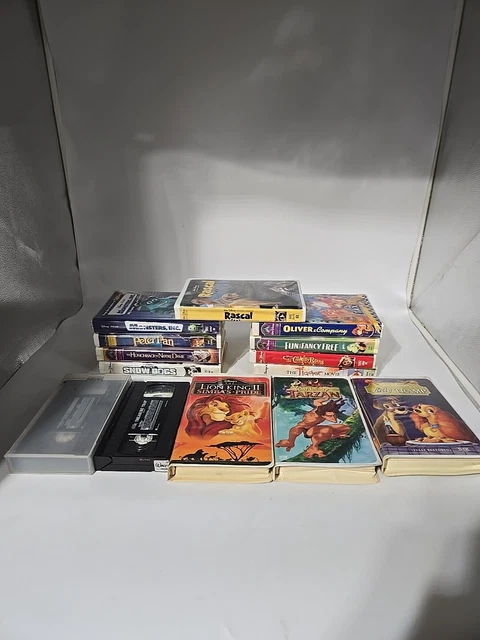 LOT OF 14 Disney VHS Tapes Clam Shell (Tarzan, Lion King, Monsters Inc ...