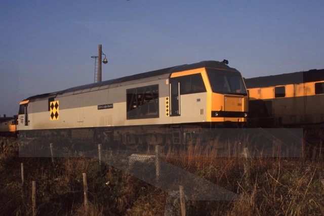 ORIGINAL 35MM SLIDE - Class 60 'Coal' 60066 - Warrington - 1992 (16) £0 ...