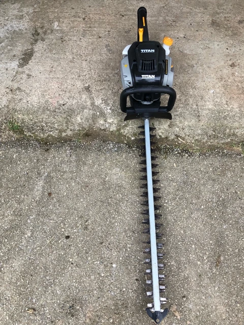 TITAN TTHTP26 67CM 26Cc Hedge Trimmer £65.99 - PicClick UK