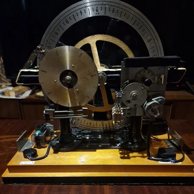 GENTS OF LEICESTER Master Clock School Bell £200.00 - PicClick UK