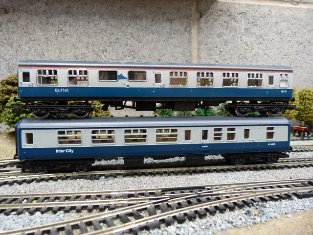 HORNBY INTERCITY BUFFET car and Mk II coach for OO gauge model train ...