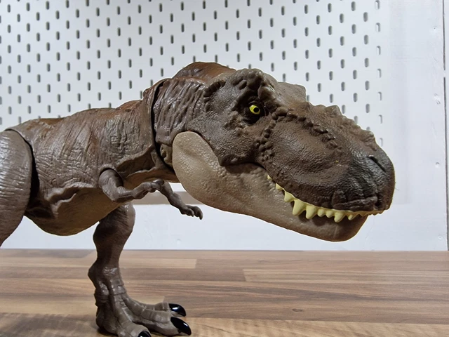 JURASSIC WORLD - Extreme Chompin' Tyrannosaurus Rex T-Rex Legacy ...