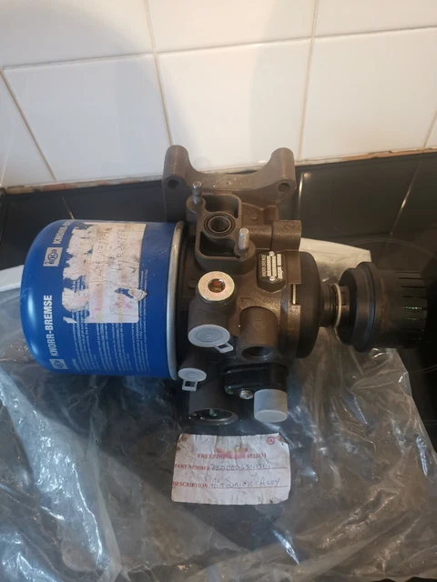 LA8145 ( ZB4706 ) Air Processing Unit Knorr-bremse DAF 1738764 £260.72 ...