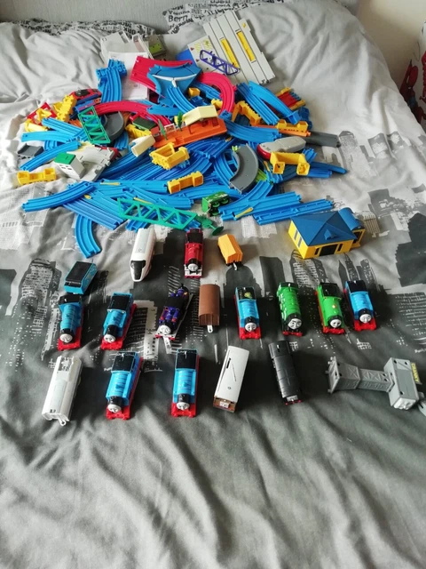 LARGE BUNDLE OF Thomas & Friends Trackmaster Ultimate Including Battery ...