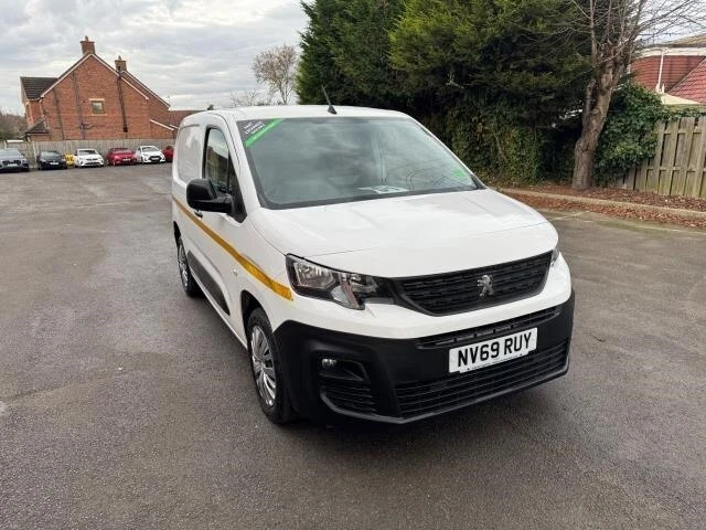 PEUGEOT PARTNER 1000 1.5 Bluehdi 100 Professional Van Euro 6 Small Van ...