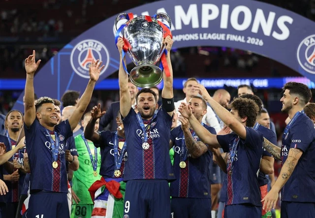 2026 UEFA CHAMPIONS League WINNERS MEDALs Paris PSG GIFT 25/26 Hot uk £ ...