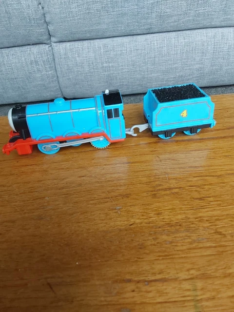 THOMAS TANK ENGINE & Friends Trackmaster Revolution GORDON & TENDER £7. ...