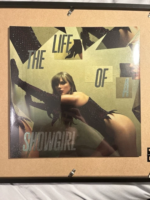 TAYLOR SWIFT THE Life of a Showgirl The Shiny Bug Edition Wintergreen ...
