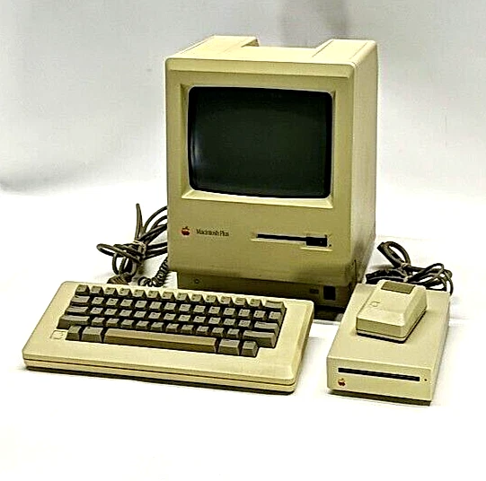 VINTAGE APPLE MACINTOSH Plus M0100 1Mb RAM w/Accs. and 800K EXT. Drive ...